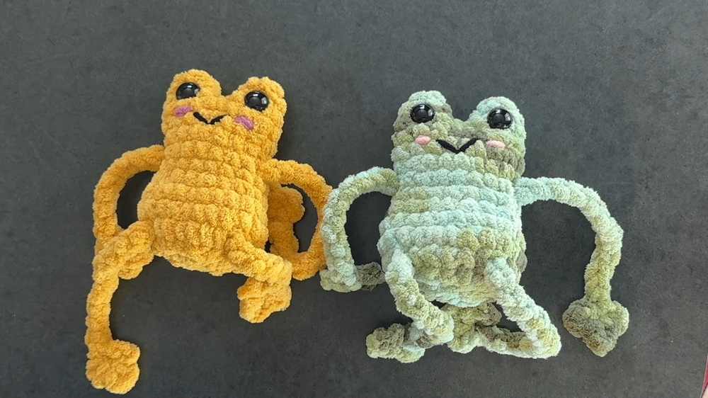 How to Crochet Leggy Frog That Keeps Its Shape - All Thing Crafts