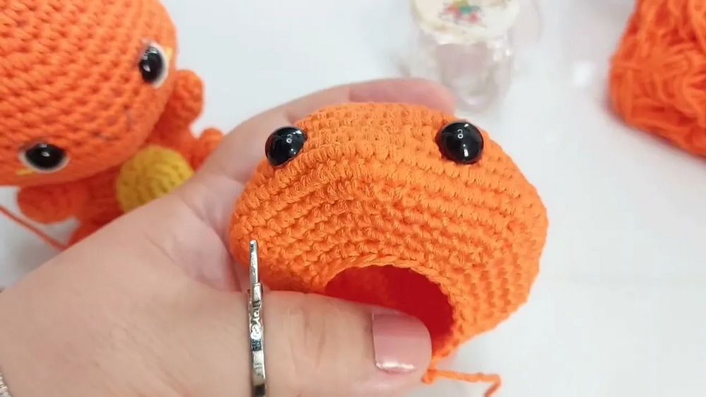 Learn Crochet Charmander Keychain Pattern for Quirky Bag Looks - All ...