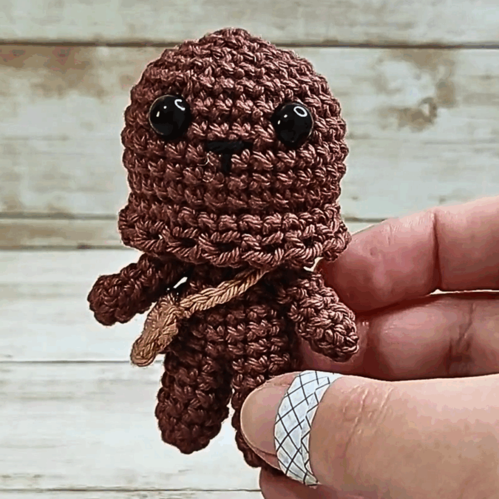 Quick and Free Crochet Chewbacca Mini Pattern for Beginners - All Thing ...