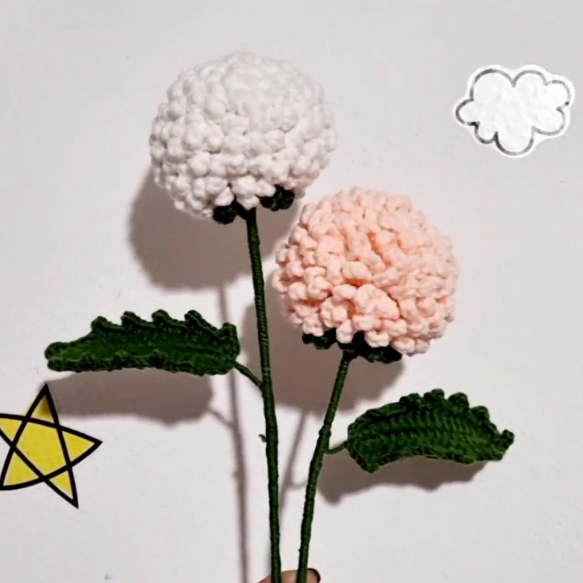 Sparkle Crochet Ping Pong Flower Pattern to Decorate Tables - All Thing ...