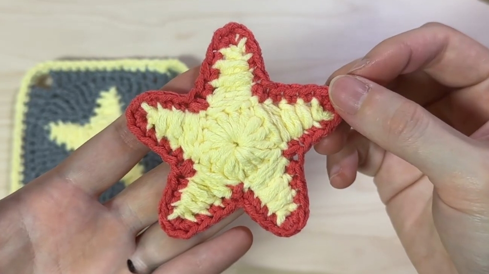 Free Crochet Star Square Motif Pattern for Charming Decor - All Thing ...
