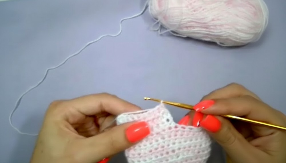 Soft Crochet Baby Socks Pattern in Comfy Yarn for Little Feet - All ...